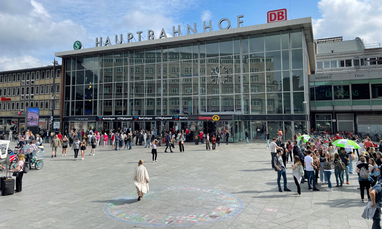 Köln Hauptbahnhof ️ Alle Infos, Fahrplan & Auskünfte » Bahnauskunft.info